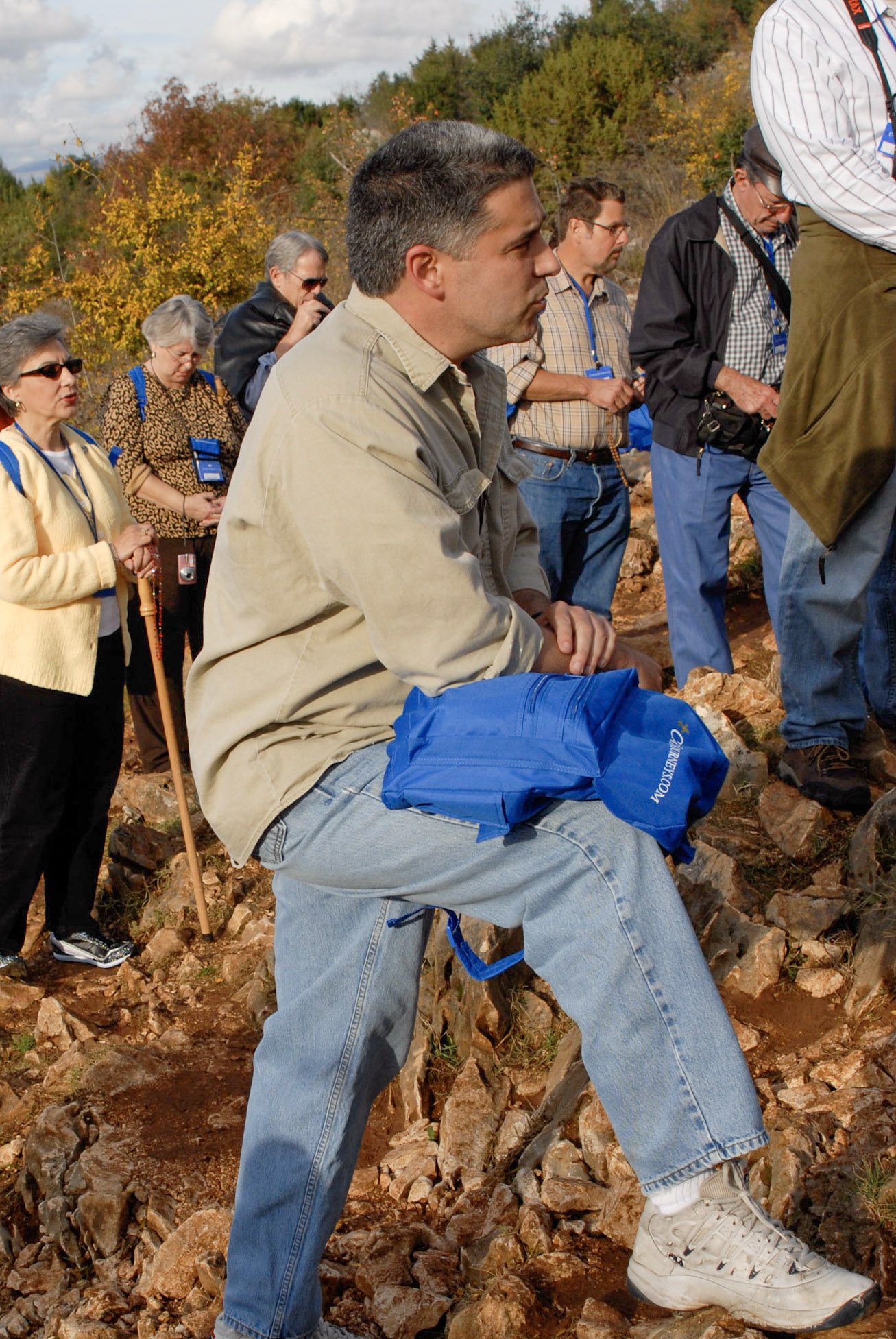 2009-11 Fr. Mark Beard in Medjugorje by George Holder (gfholder@yahoo.com)