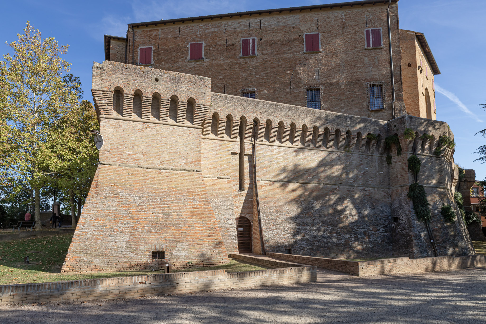 Il Borgo di Dozza i Murales la Rocca : 31 Ottobre 2022 by ...